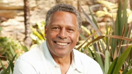 Ernie Dingo leads the cast of the 30th anniversary tour of 'Bran Nue ...