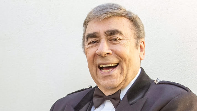 Entertainer and former Councillor Max Kay passes away