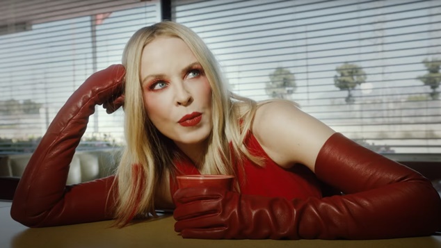 Kylie delivers the brilliant 'Padam Padam' and fans are loving it