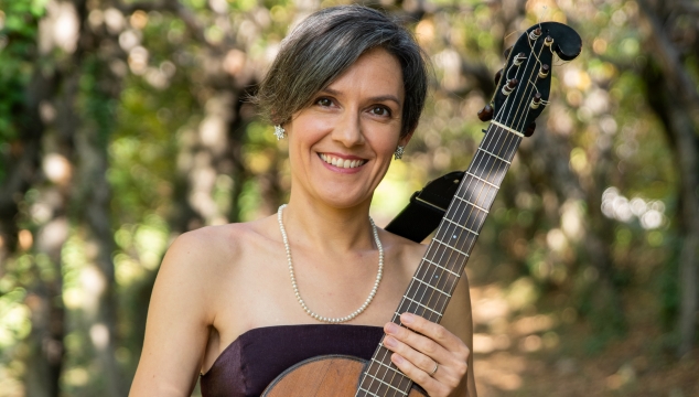 Classical guitarist Claire Angel Bonner presents 'From Italy With Love ...