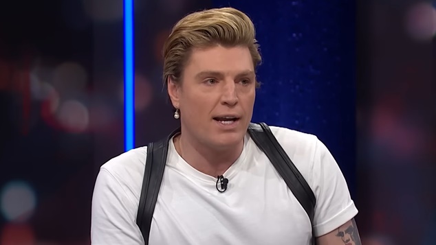 Reuben Kaye defends drag storytime during 'Q+A' appearance