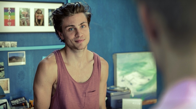 'Centre of My World' star Jannik Schümann comes out on Instagram ...
