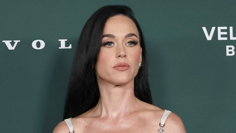 Katy Perry makes surprise appearance at Poof Doof in Melbourne - OUTinPerth