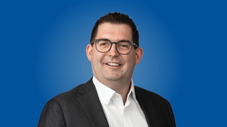 Liberal MP Ben Small claims students are identifying as cats