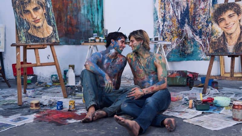 Pato Garoz heads to the art studio in new video